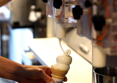 The Texas Bucket List The Oldest Operating Dairy Queen In Texas