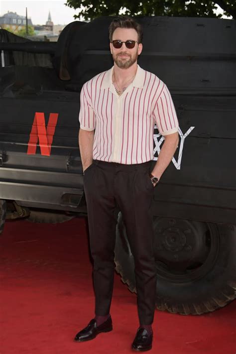 Chris Evans In The Red Carpet Of The Gray Man In London In 2022 Chris