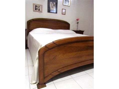 Letto Classico Legno Massello Prezzi Outlet