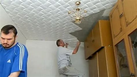 Как Быстро клеить потолочную плитку Смотреть онлайн в поиске Яндекса по Видео