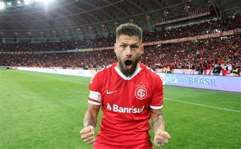 Como Rafael Sobis Mostrou O Seu Sofrimento Na Classificação Do Inter Sobre O River Plate Na