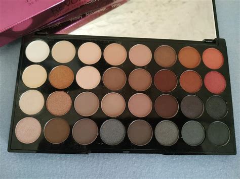 Палетка теней — цена 150 грн в каталоге Тени для век Купить товары для красоты и здоровья по