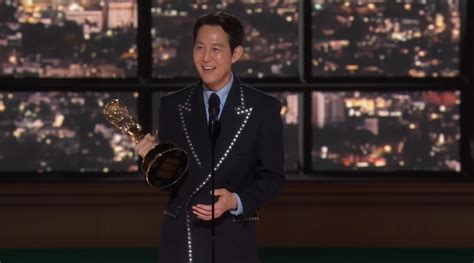 이정재 오징어 게임으로 에미상 남우주연상 수상 연인 임세령과 함께 시상식 참석