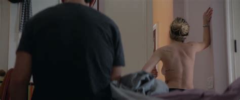 Addison Timlin Desnuda En Chronically Metropolitan