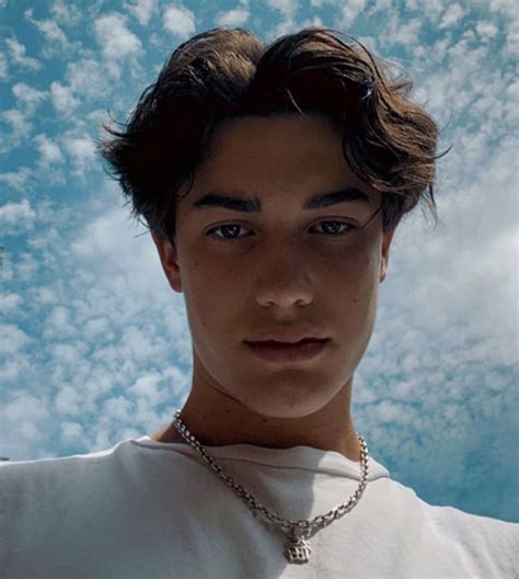 How To Turn A Side Part Into A Middle Part At Jeniffer Rowe Blog