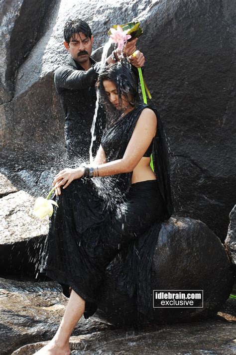 Anushka Shetty Ractressadda