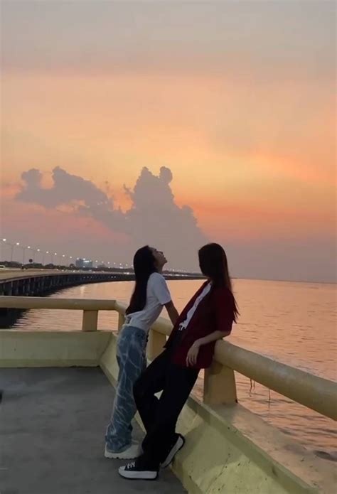 Pin By Kimmy Faith Raven On Action Pose Reference In 2025 Cute Lesbian Couples Photo Lesbian