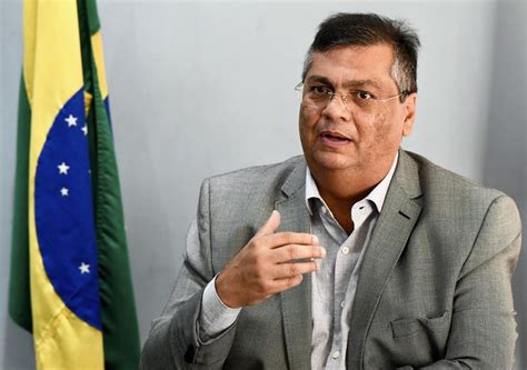 Dino Defende Revogação De Decretos De Armas E Material De Grosso