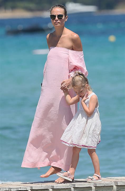Natasha Poly And Daughter Aleksandra Relax In St Tropez Daily Mail Online