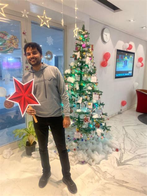 Deepak Dubey On Linkedin Linkedin Linkedinforcreators Lifelesson Merrychristmas