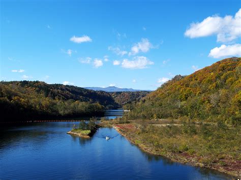 恵庭渓谷7 えにわ湖漁川ダムの壁紙写真1024768