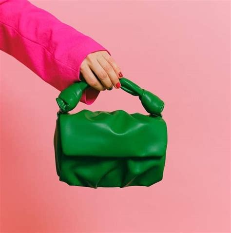 26 Unique Bag Dream Meaning Dream Guide Hub