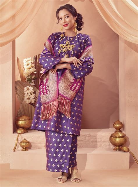 Malay Traditional Wear 🇲🇾 Malaysia National Costume For Women