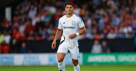 Unai Emery Makes Feelings Clear On Diego Carlos Transfer And Gives