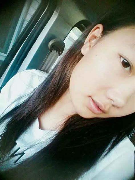 00女生自拍照同一个人 女人吧