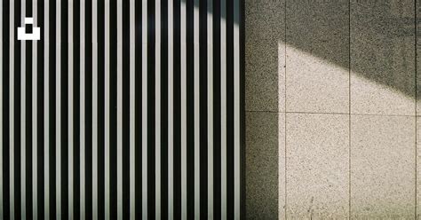 회색 바닥 타일 사진 Unsplash의 무료 아날로그 사진 이미지