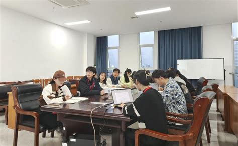校学生会召开学生会章程修订讨论会