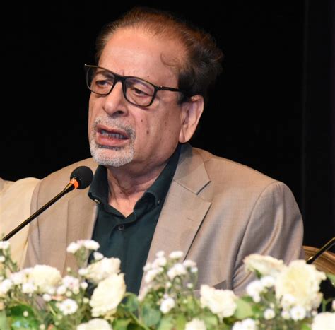 Famous Actress Bushra Ansaris Show Malika E Tabassum Start From June 25 At Arts Council