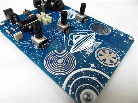 RC Circuit Bent Extraterrestrial Echo Feedback Noise Reverb