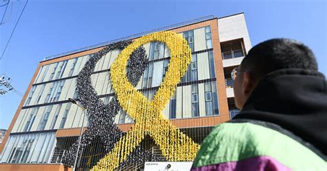 세월호 참사 10주기 참여연대에 설치된 대형 추모 리본 Tf사진관