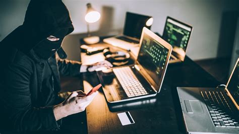 Bug Bounty Hunter With A Difference Hacker Got 500000 For Stealing