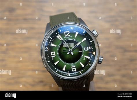 Photographs Of The Jaeger Lecoultre Jlc Polaris Date With Green