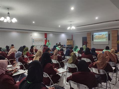 Kunjungan Industri PT Indofood CBP Sukses Makmur Tbk Bitung Oleh