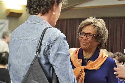 Nra Executive Millie Hallow Addresses Reagan Dinner News Sports Jobs News And Sentinel