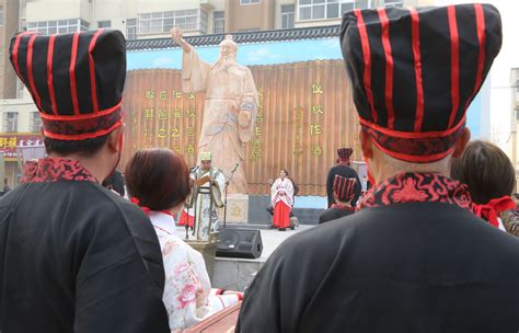 酒祖仪狄雕像落成 搜狐大视野 搜狐新闻