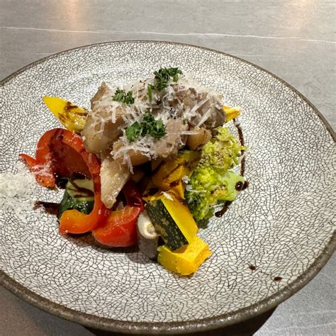 彰化義法餐廳 鹽岸 島嶼的義法料理。太好吃啦，以完食回敬廚師好廚藝 林飛比。玩美誌