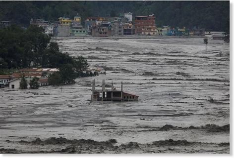 5 Muertos Y 28 Desaparecidos Por Inundaciones Repentinas Y Corrimientos