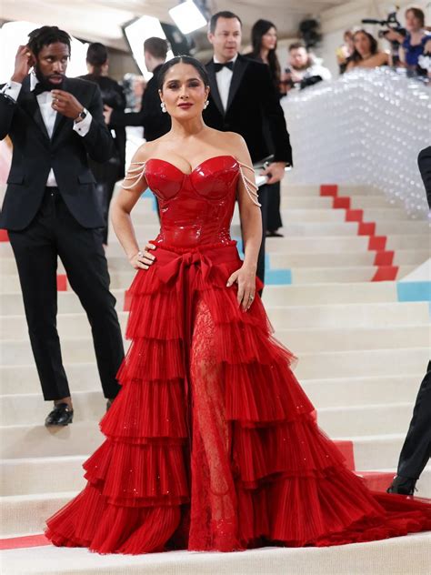 Salma Hayek Celebró Sus 24 Millones De Seguidores En Instagram Con