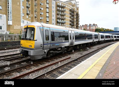 A Class 168 Dmu Leaving Marylebone Station On 16 October 2021 Stock