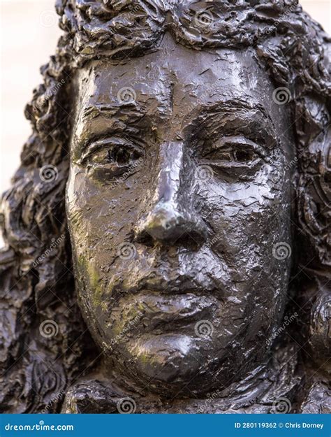 Samuel Pepys Bust On Seething Lane In London Uk Editorial Photography
