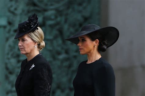 Meghan Markle Refused Help From Sophie Wessex Which Left Queen