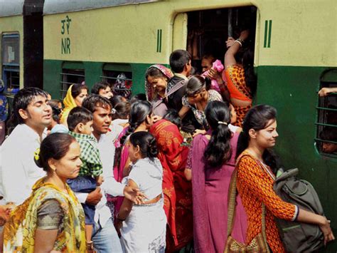 Theft Of Passenger Belongings On Rise In Railways Oneindia News