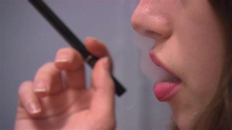 Cigarrillos Electrónicos ¿una Peligrosa Moda Entre Los Jóvenes Cnn