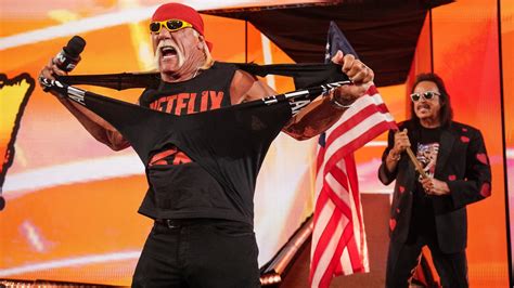 Wwe Hall Of Famer Stunned By Hulk Hogan Being Booed At Raws Netflix