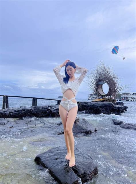 Ghim Trên Thảo Lee