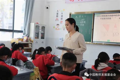 你希望你的孩子遇到什么样的老师，你就应该努力成为什么样的老师｜人教公益之乡村教师