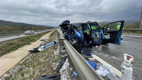Dos Heridos Muy Graves Tras Un Accidente Múltiple En La A 1 — Gacetín