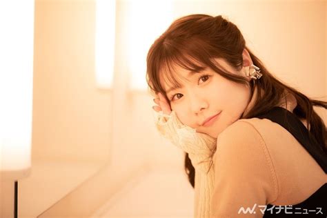 『罠の戦争』秘書役・小野花梨、草なぎ剛は「神に近い存在」座長から連鎖する“愛情”とは マイナビニュース