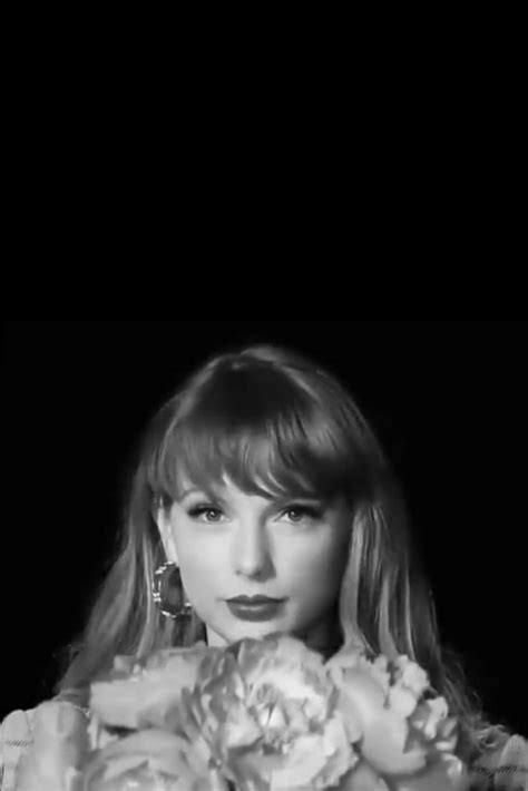 Taylor Swift Snl 2021 Photoshoot Red Taylor Secretly Married Taylor