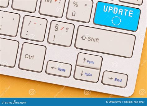 Internet Update Button On Computer Keyboard Stock Image Image Of Program Concept 308038493