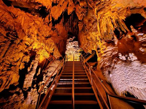 Domes And Dripstones Tour In Mammoth Cave National Park
