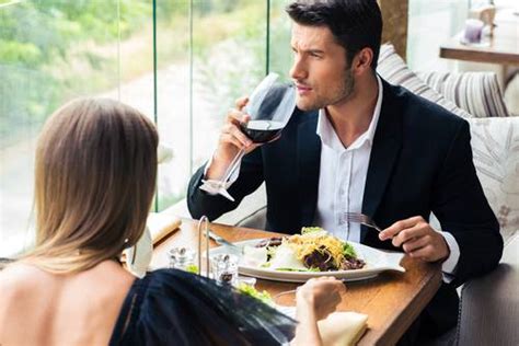 お財布を出した後がキモ！「相手別」デキる女のお会計対応♡ 4meee