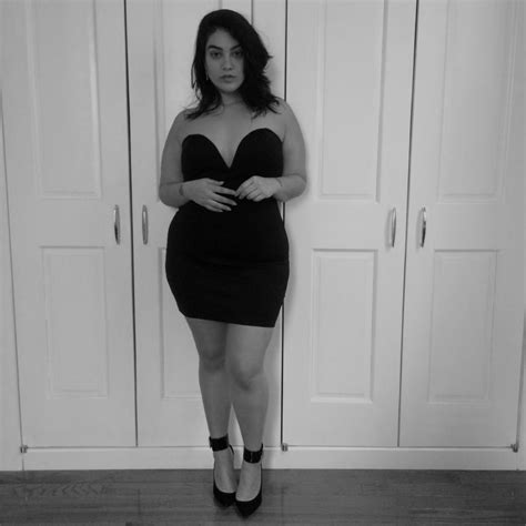 Plunge Plus Size Outfits Curvy Fashionista Plus Size Fashionista