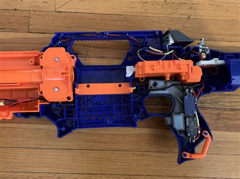Hvz Sleeper Rapidstrike Internals Routing The Wires For The Voltmeter