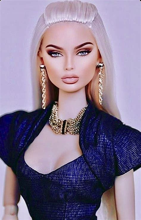 Pin By Marlo James On Beautiful Barbie Dolls Beautiful Barbie Dolls Barbie Gowns Barbie Dolls