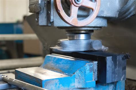 Old Cnc Milling Machine For Cutting Stainless Steel Metal Workpiece